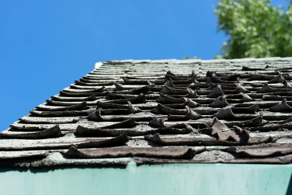 5 Tell-Tale Signs Of Roof Damage